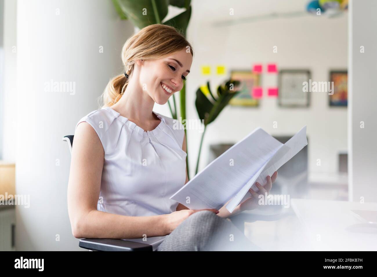 Contented professional hi-res stock photography and images - Alamy