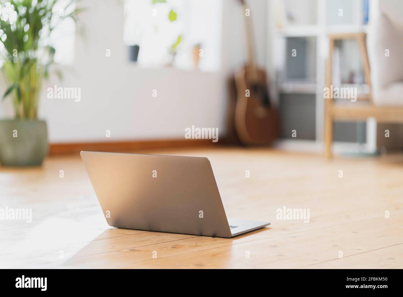 Laptop floor hi-res stock photography and images - Alamy