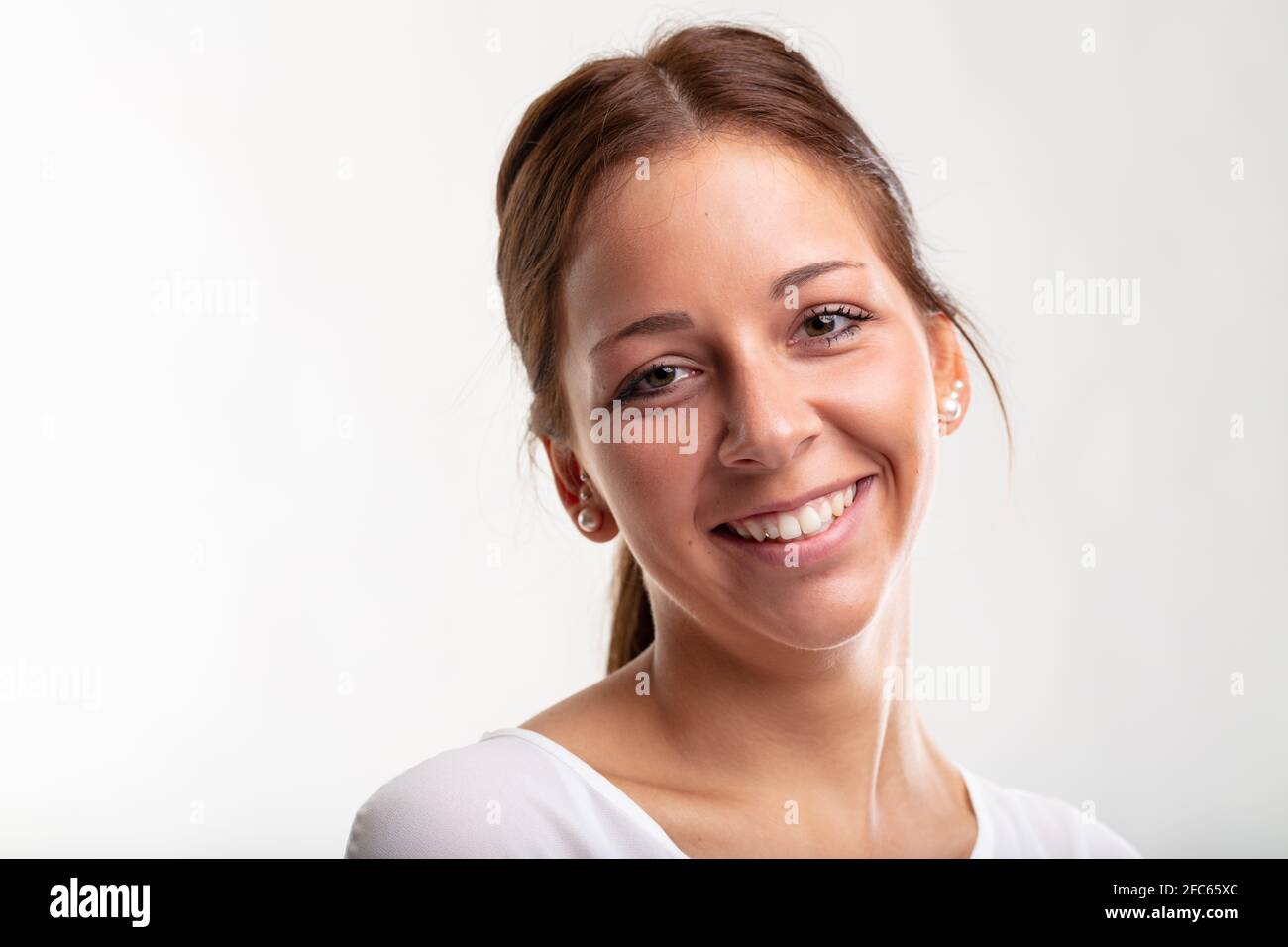 Woman ponytail headshot hi-res stock photography and images - Alamy