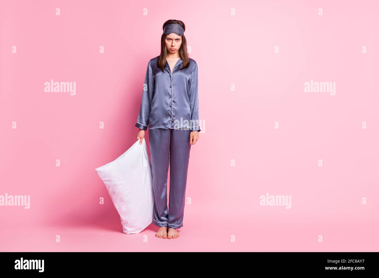 Photo portrait full body view of grumpy sad girl holding pillow in ...