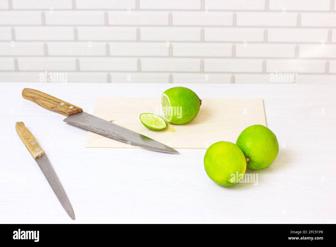 Lime knife hi-res stock photography and images - Alamy