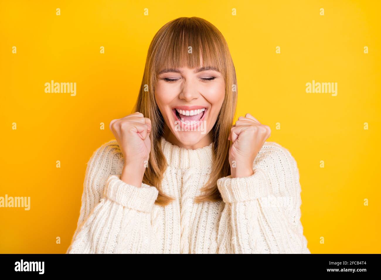 Portrait of delighted attractive lady closed eyes open mouth scream ...