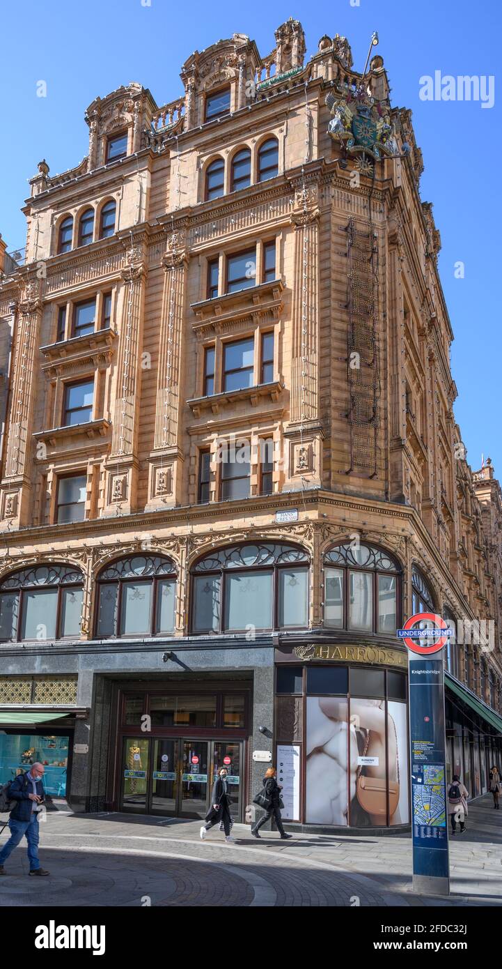 Harrods exterior on Brompton Road with Knightsbridge underground ...
