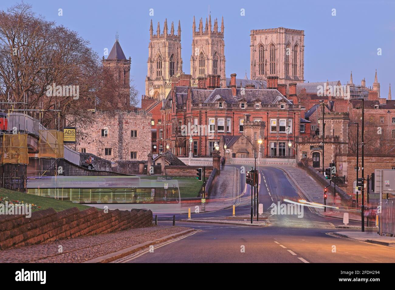 Classic view of york hi-res stock photography and images - Alamy