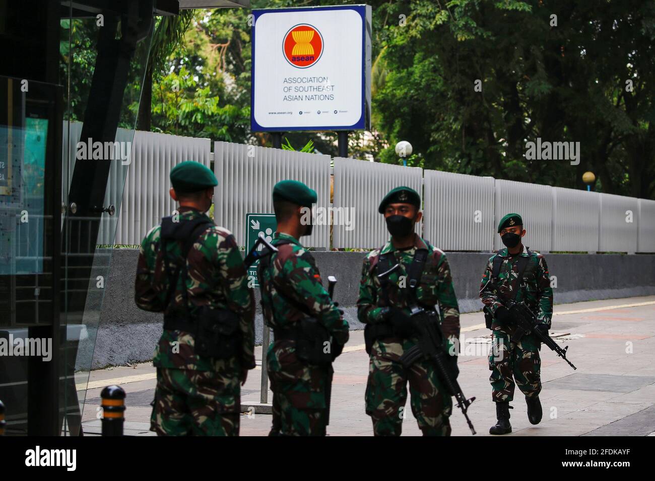 Indonesian millitary hi-res stock photography and images - Alamy