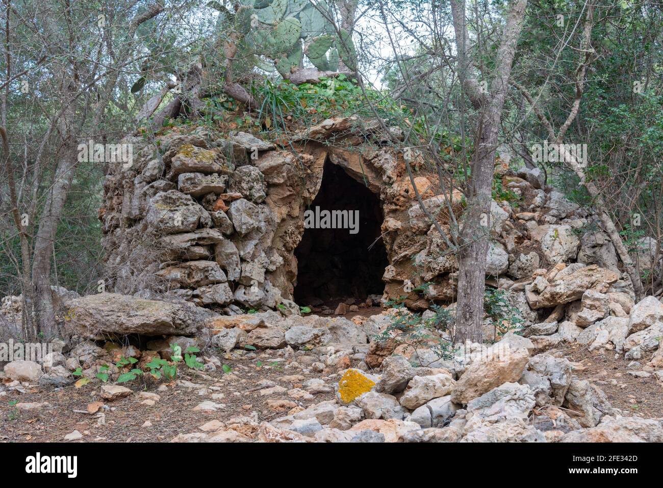Archeological grotto in the forest Stock Photo - Alamy