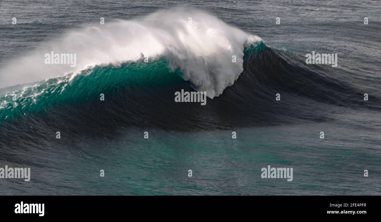 Nazare portugal wave hi-res stock photography and images - Alamy