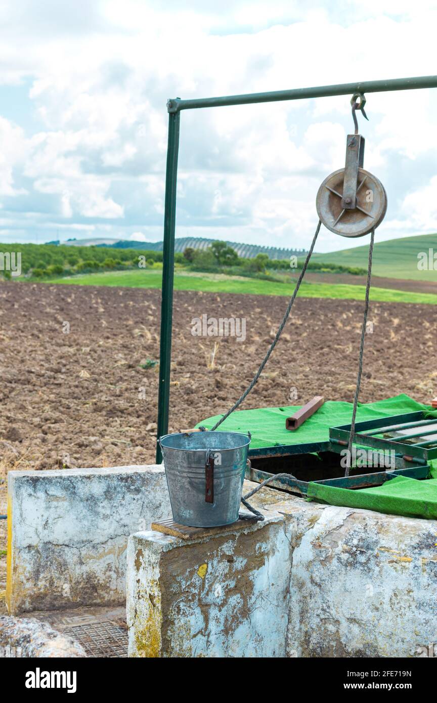 Well pulley white background hi-res stock photography and images - Alamy