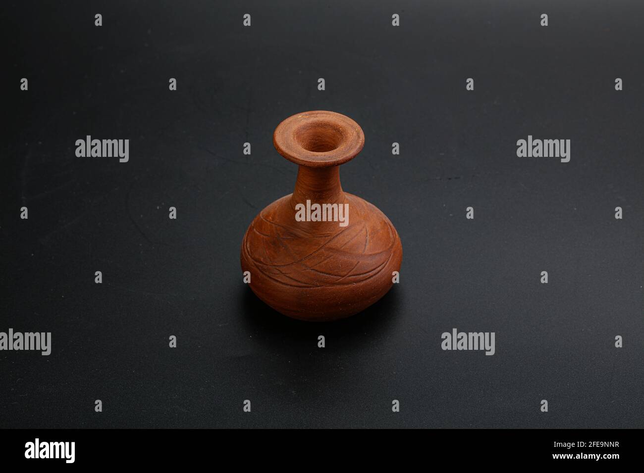 Empty ceramic vase for flovers isolated Stock Photo - Alamy
