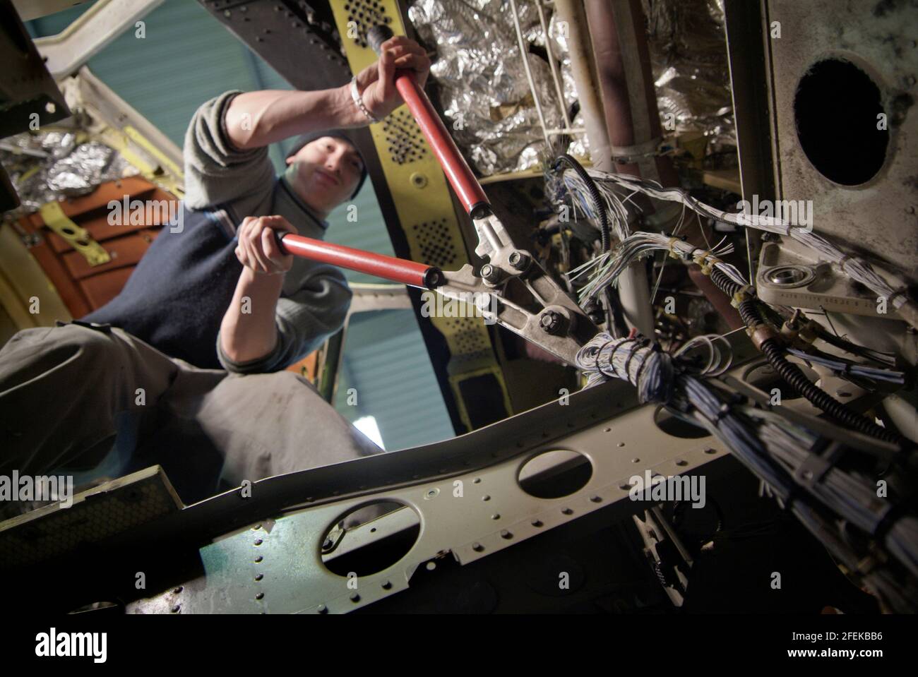 AMS, Air Maintenance Services. Das Unternehmen ams recycelt ein Airbus ...