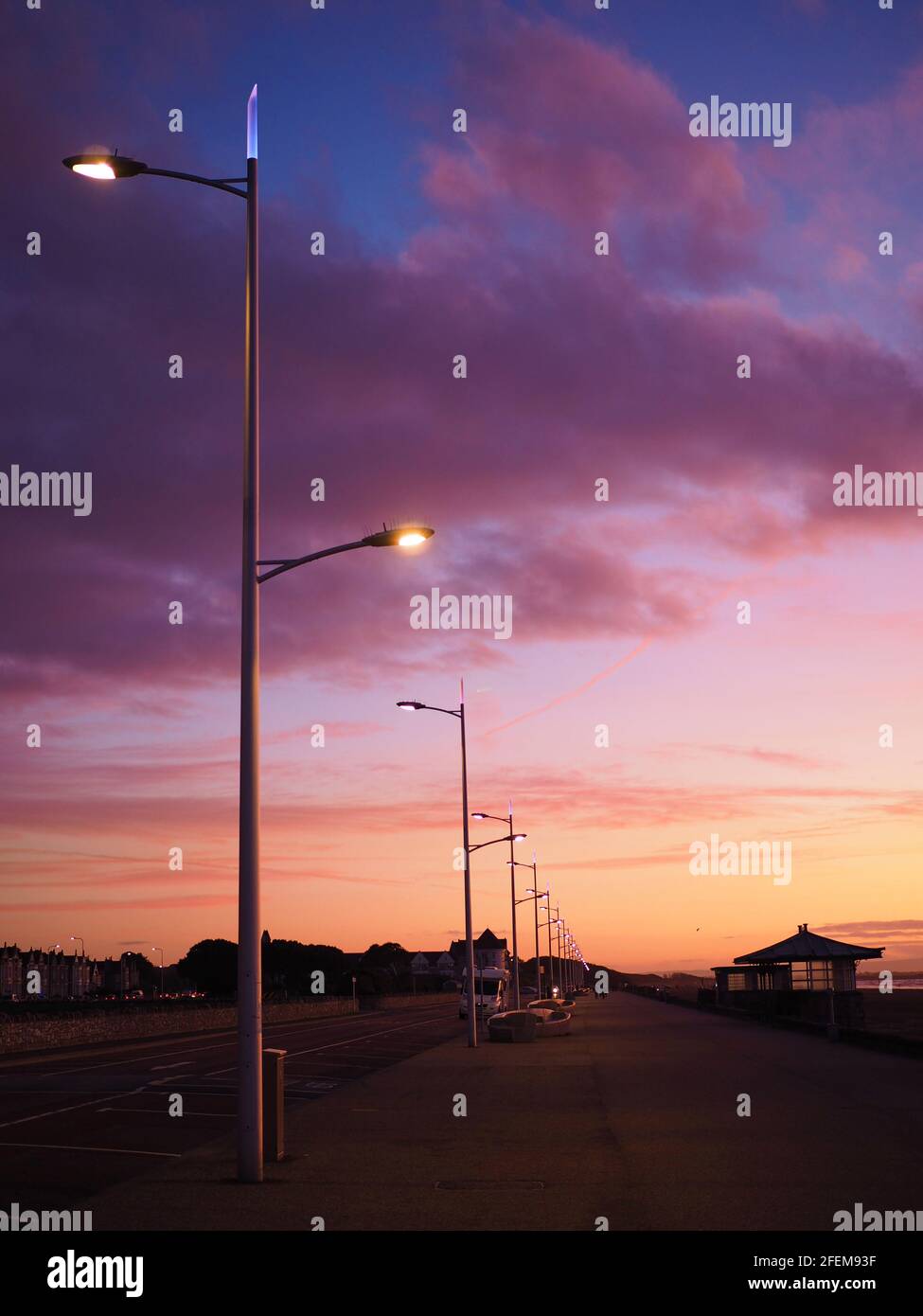 Modern street lighting hi-res stock photography and images - Alamy