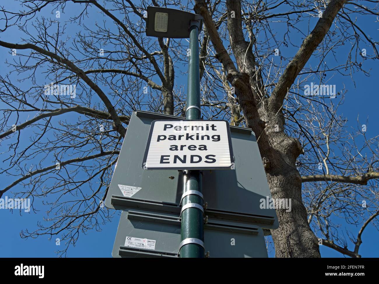 parking permit area ends, controlled parking zone sign in twickenham ...