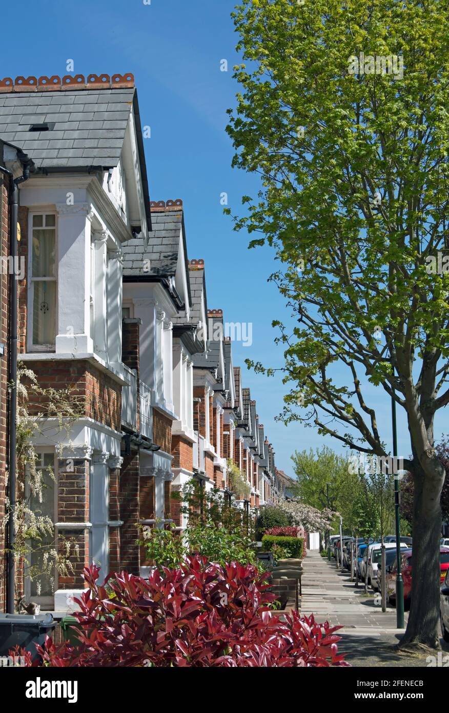 Square bay windows hi-res stock photography and images - Alamy