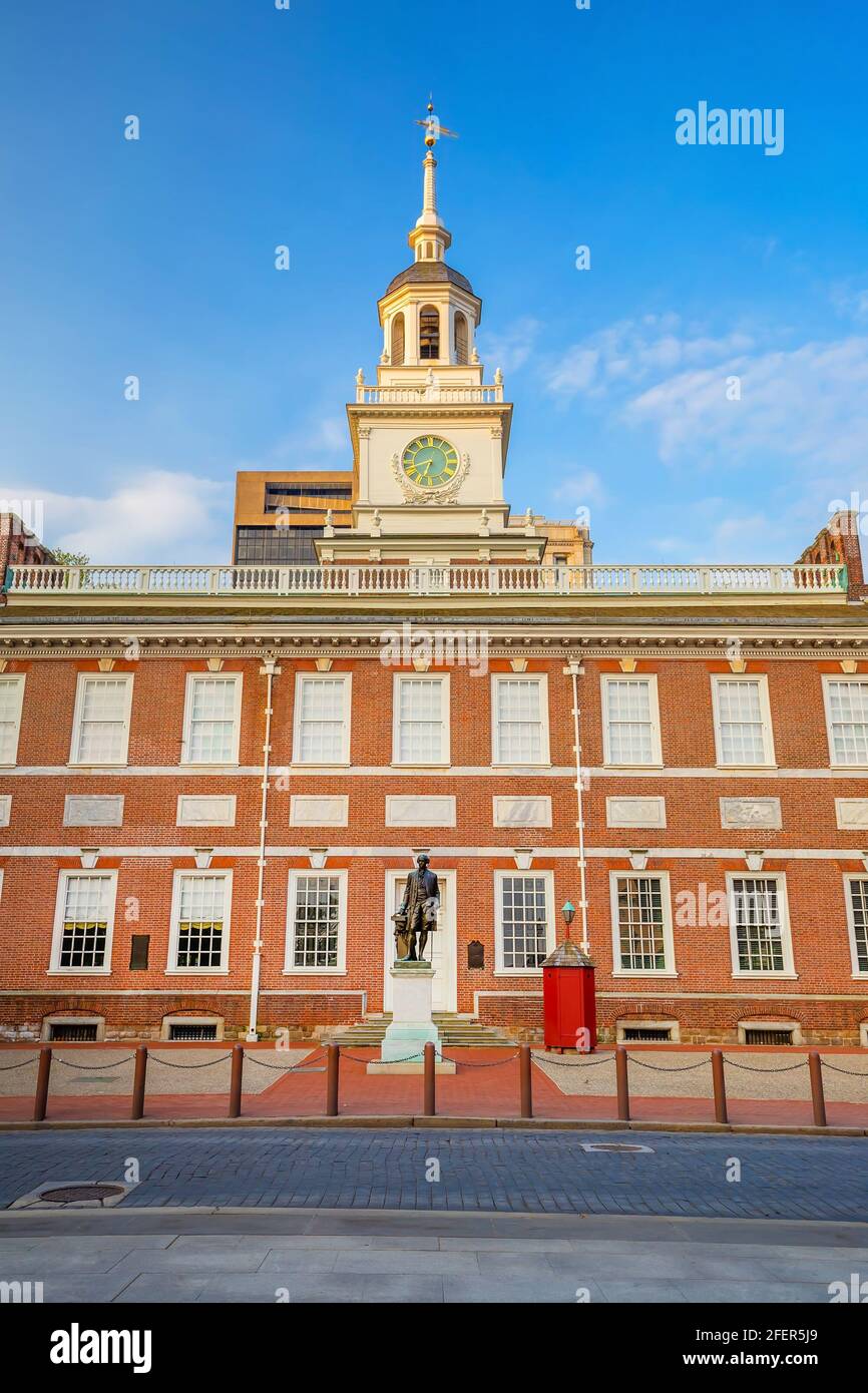Independence hall philadelphia sunset hi-res stock photography and ...
