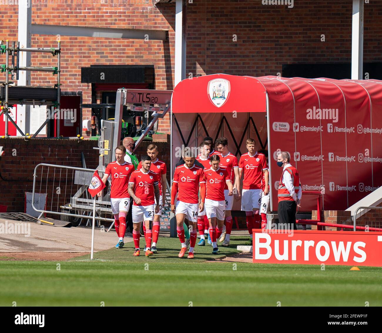 Barnsley football stadium oakwell hi-res stock photography and images ...
