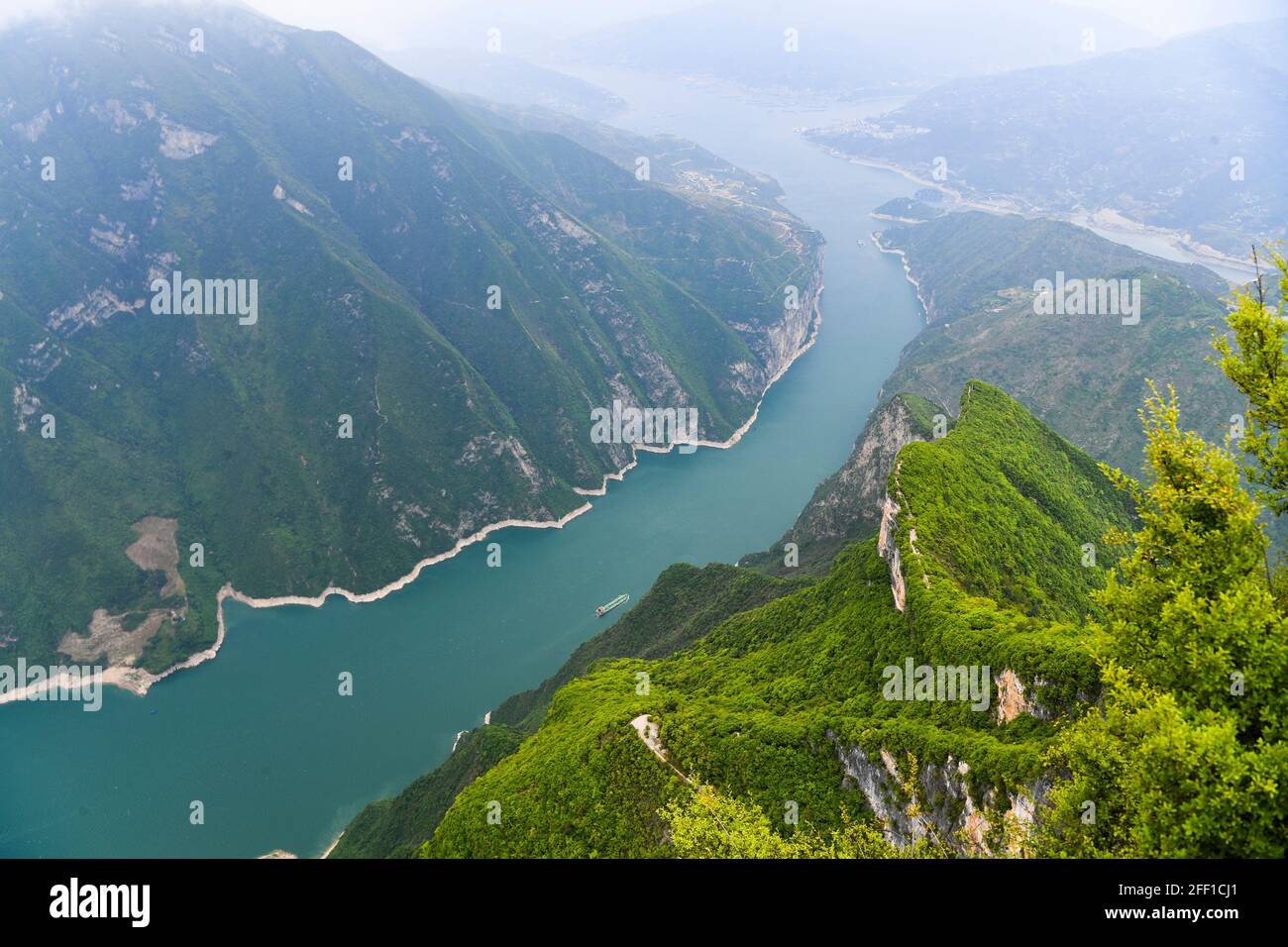 Fengjie. 23rd Apr, 2021. Photo taken on April 23, 2021 shows the view ...