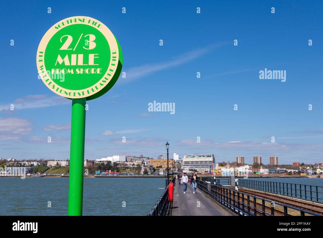 Two thirds of a mile hi-res stock photography and images - Alamy