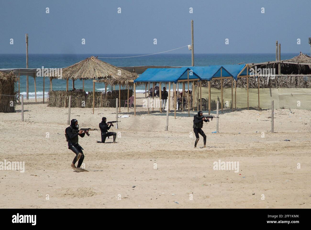 Al mujahideen hi-res stock photography and images - Alamy