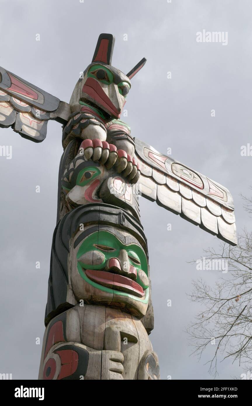 Beaver Totem High Resolution Stock Photography and Images - Alamy