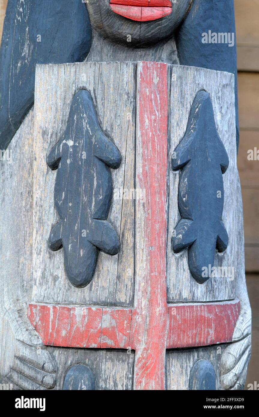 Totem pole located at the Cowichan Tribes Administration building ...