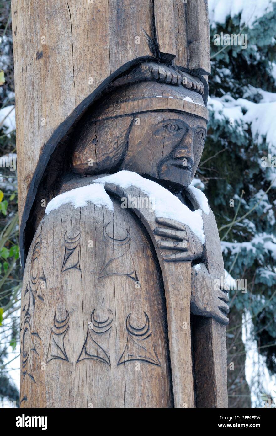 Cedar Man, Cedar Women - Carver: Simon Charlie 1986. Cowichan Valley ...