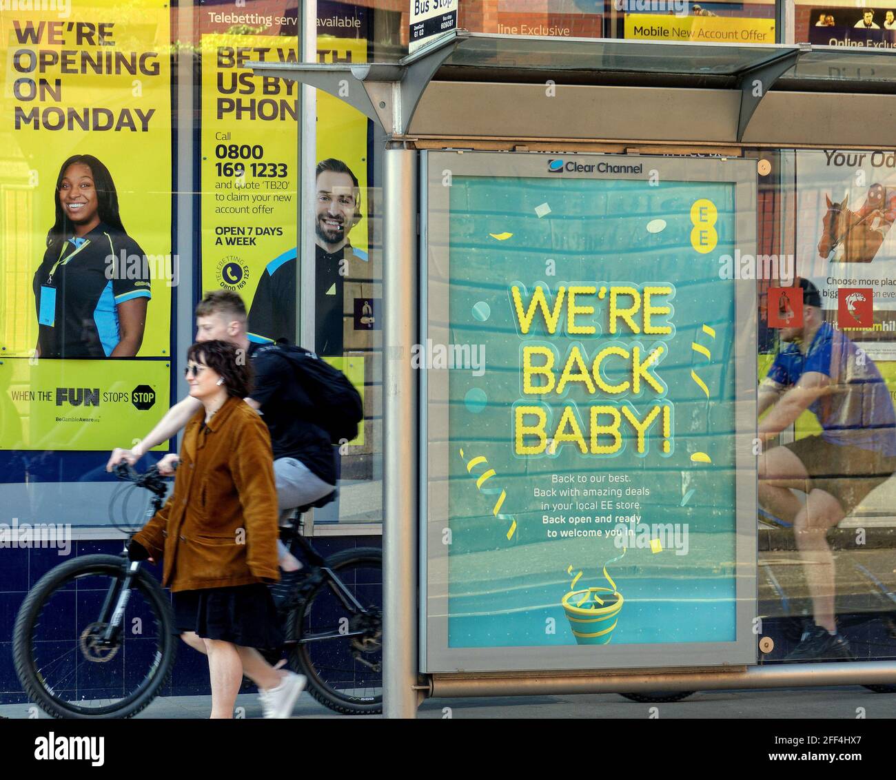 Broadcast end hi-res stock photography and images - Alamy