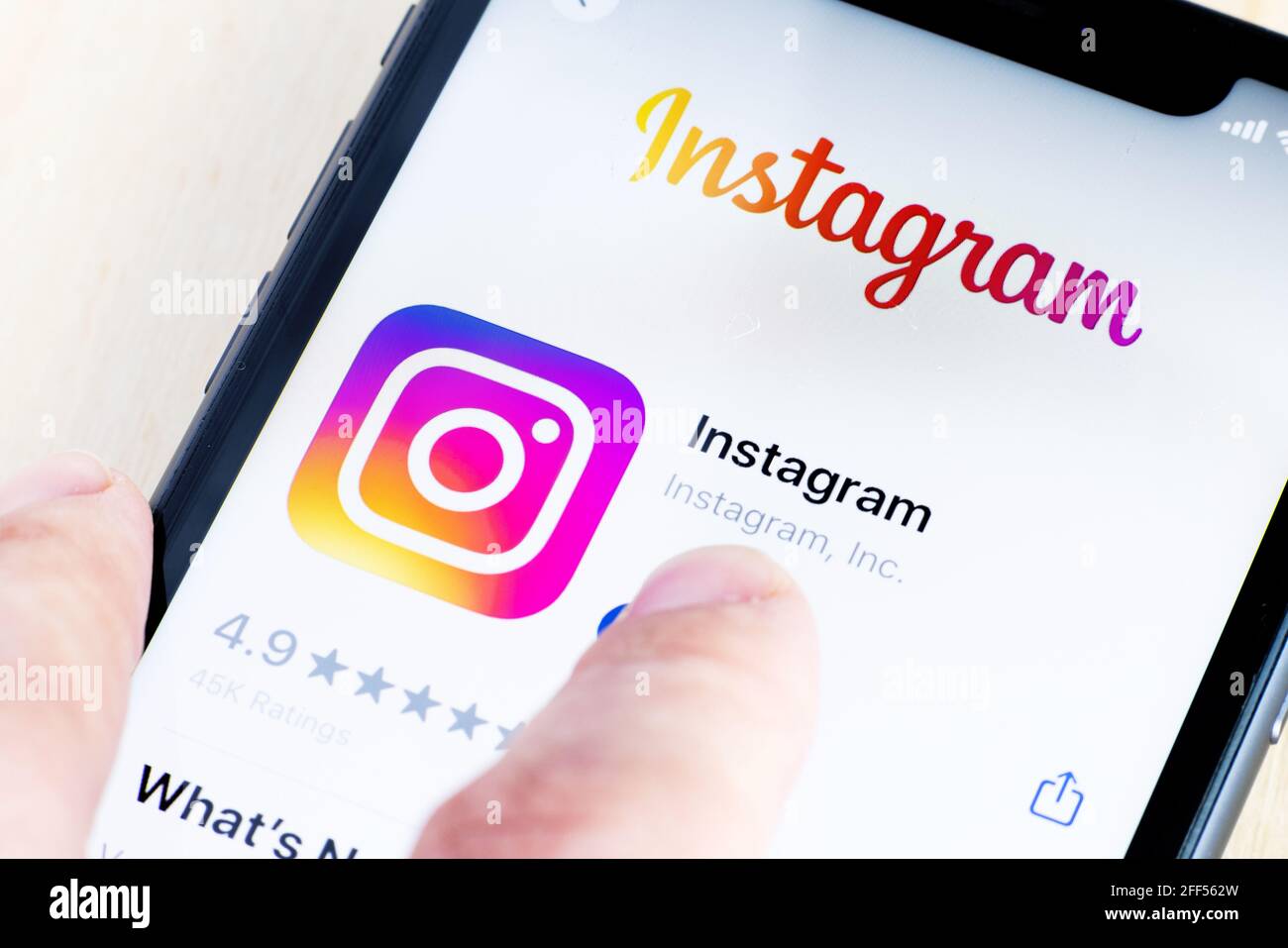 Apple app logo hi-res stock photography and images - Alamy