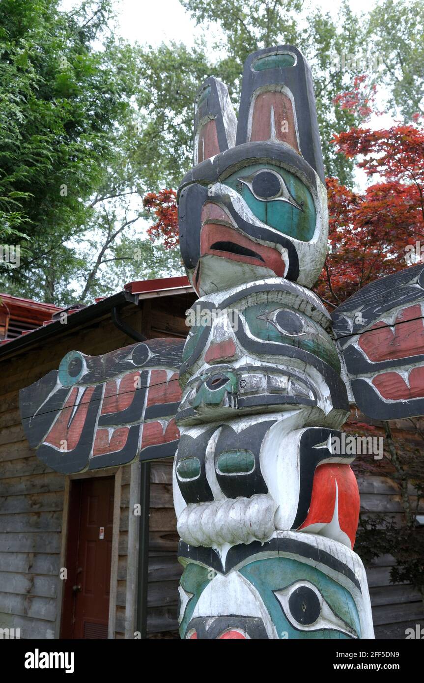 British columbia canada duncan first nations totem pole totem poles hi ...