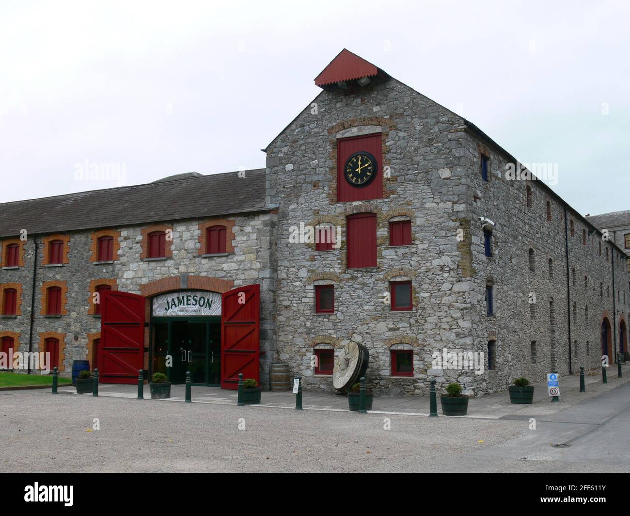 Midleton hi-res stock photography and images - Alamy