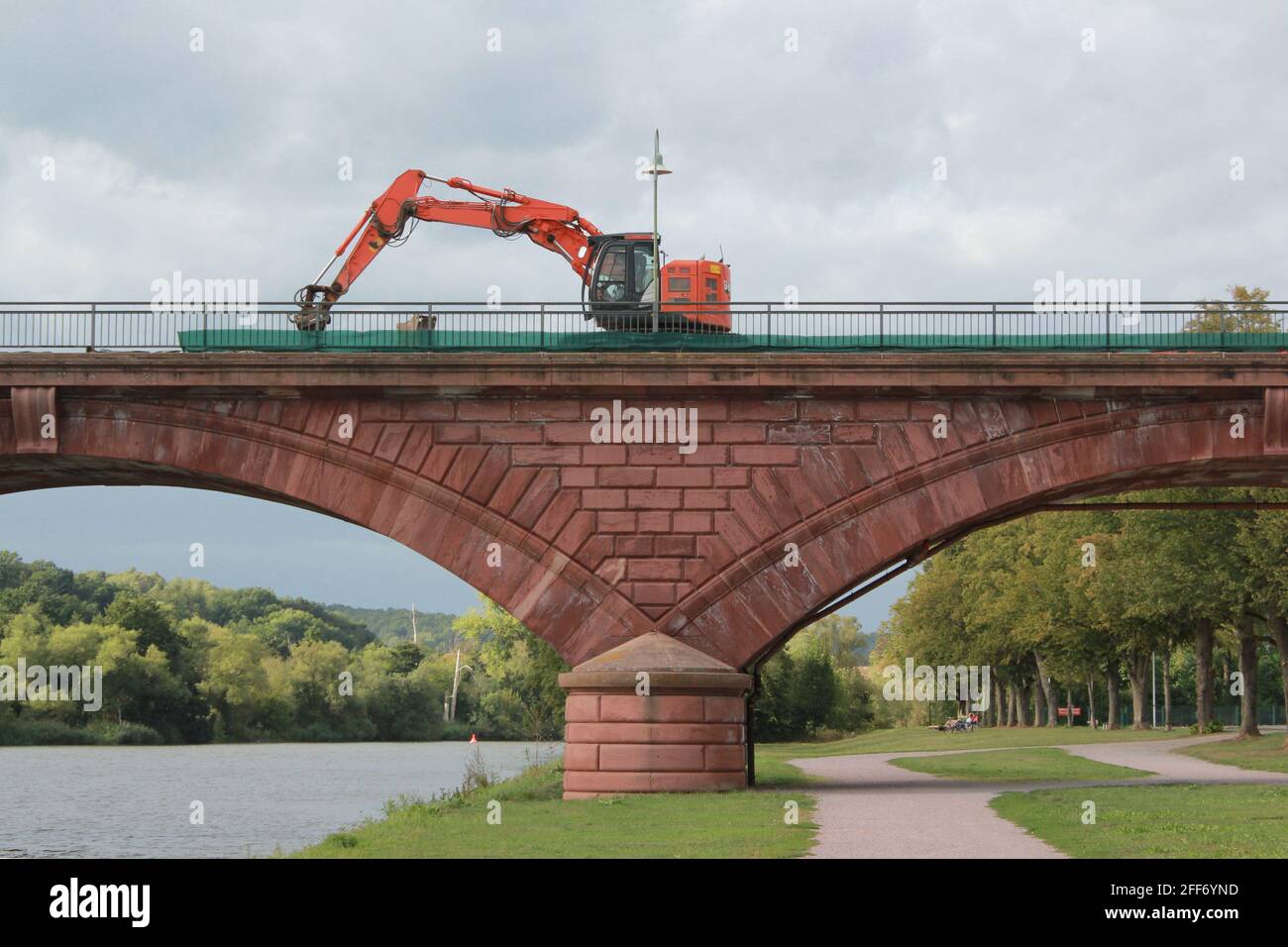 Bridge reconstruction site in hi-res stock photography and images - Alamy