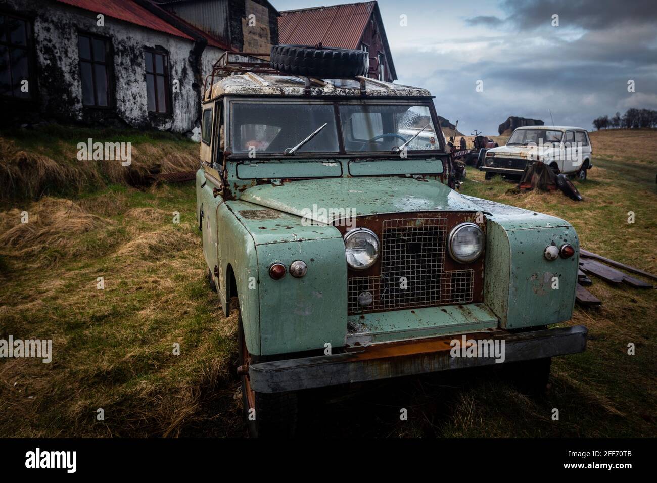 The remains of an old Land Rover defender Stock Photo - Alamy