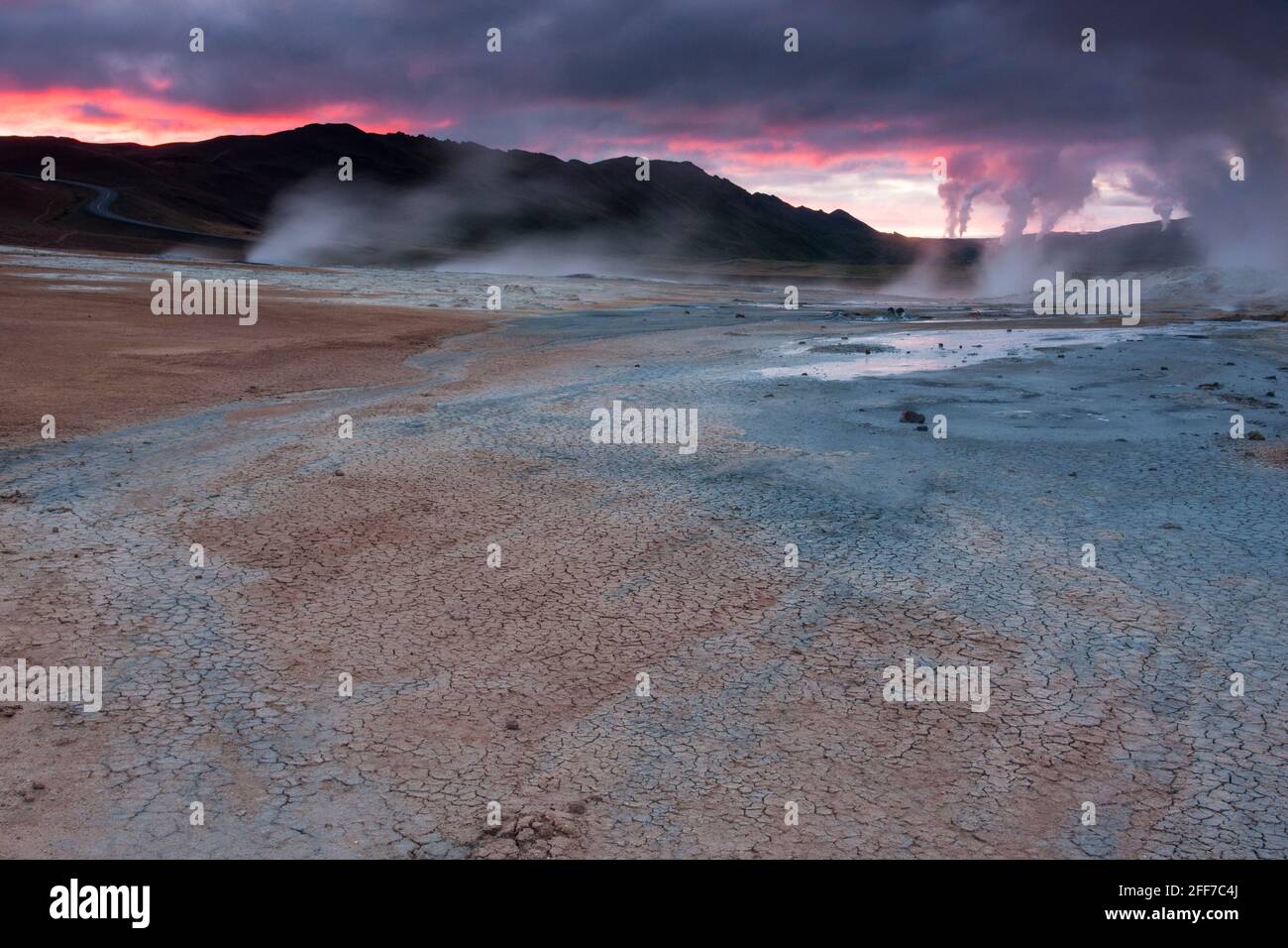 The otherwordly landscape of Hverarond plain is dominated by fumaroles ...