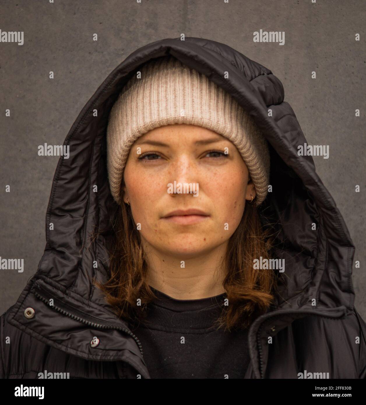 Closeup girl's face serious hi-res stock photography and images - Alamy