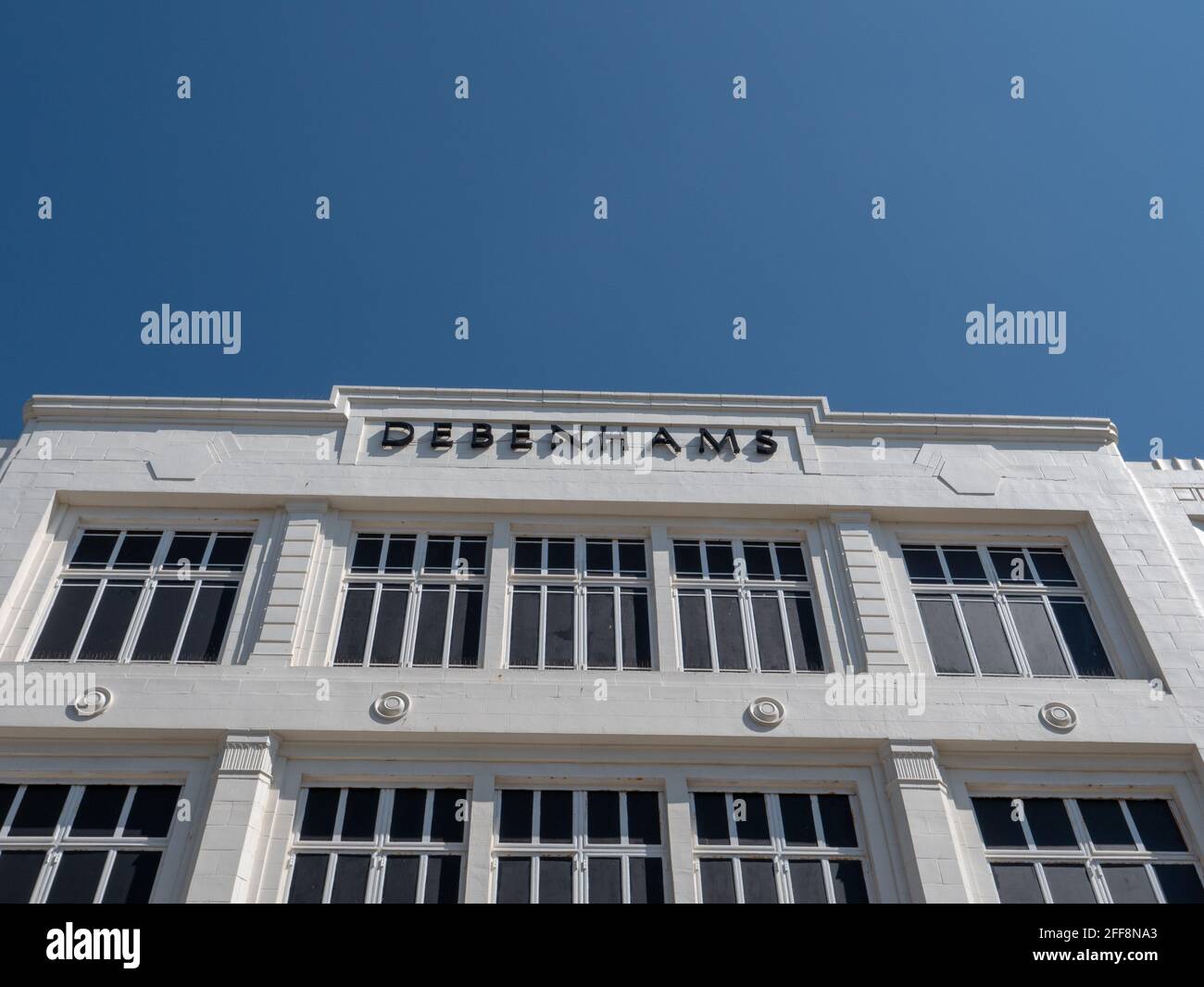 Worthing high street hi-res stock photography and images - Alamy