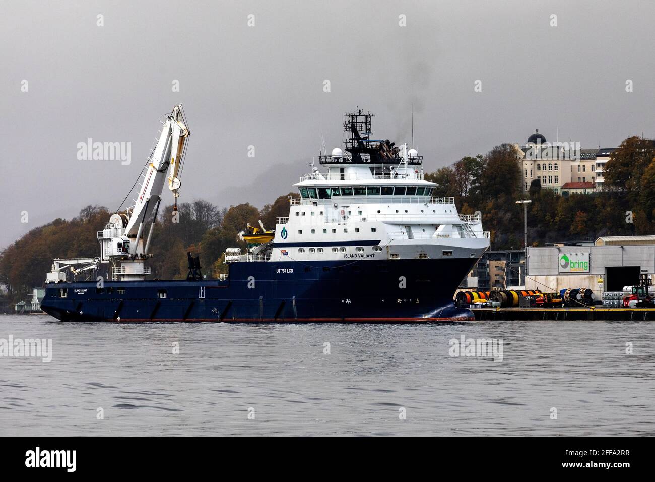 Offshore AHTS anchor handling tug supply light construction vessel ...
