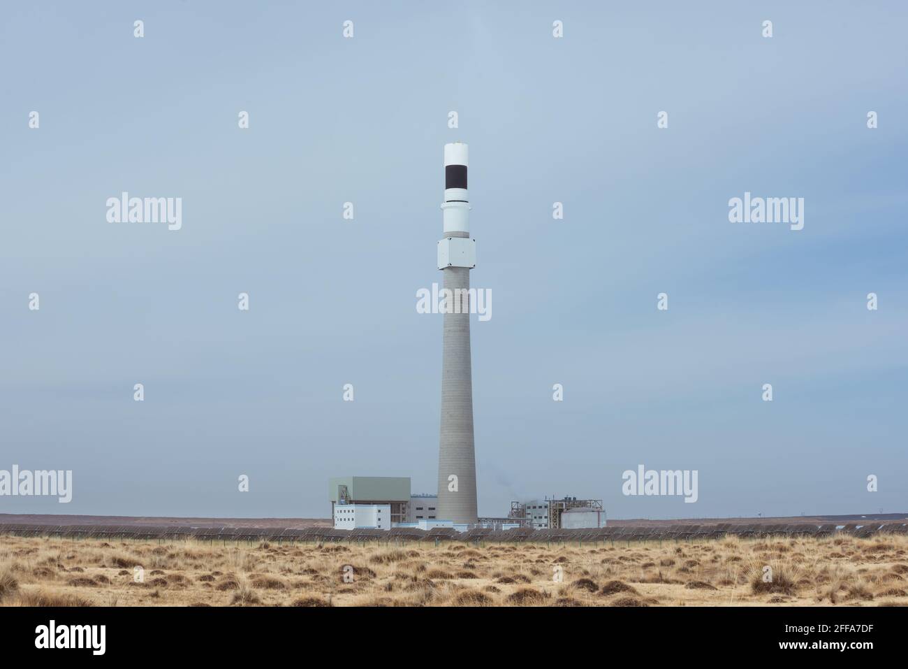 Molten Salt Tower Solar Thermal Power Plant in Qinghai Province, China ...