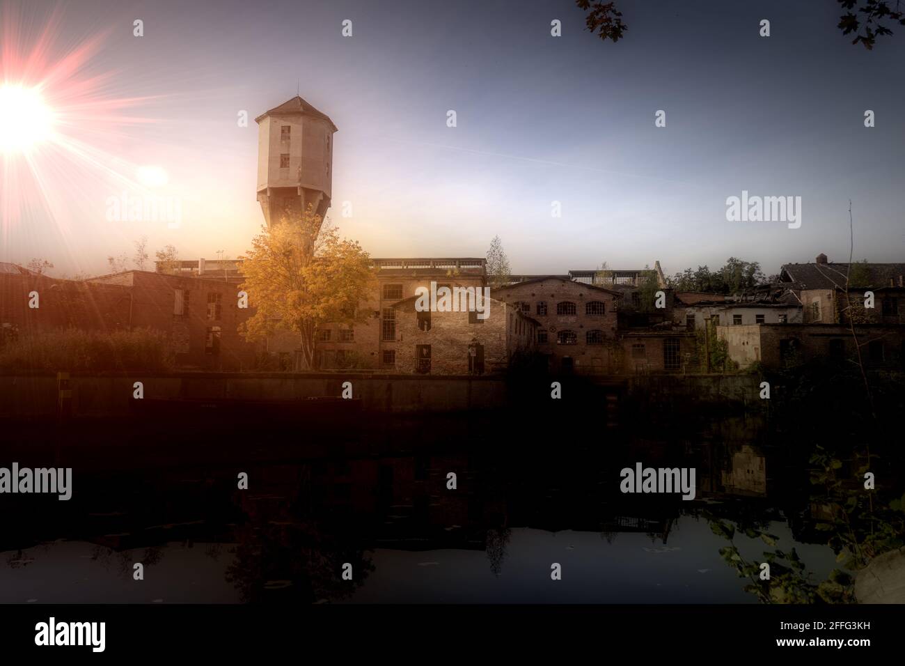 Old paper mill hi-res stock photography and images - Alamy