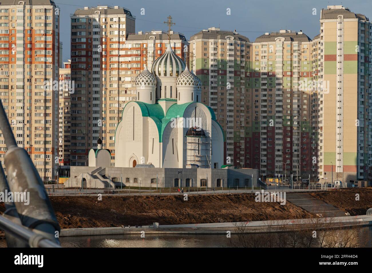 High rise building outdoor religious dome hi-res stock photography and ...