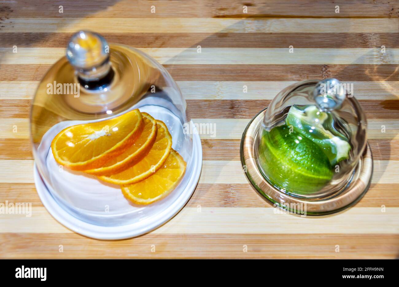 Lemon in container citrus fruit hi-res stock photography and images - Alamy