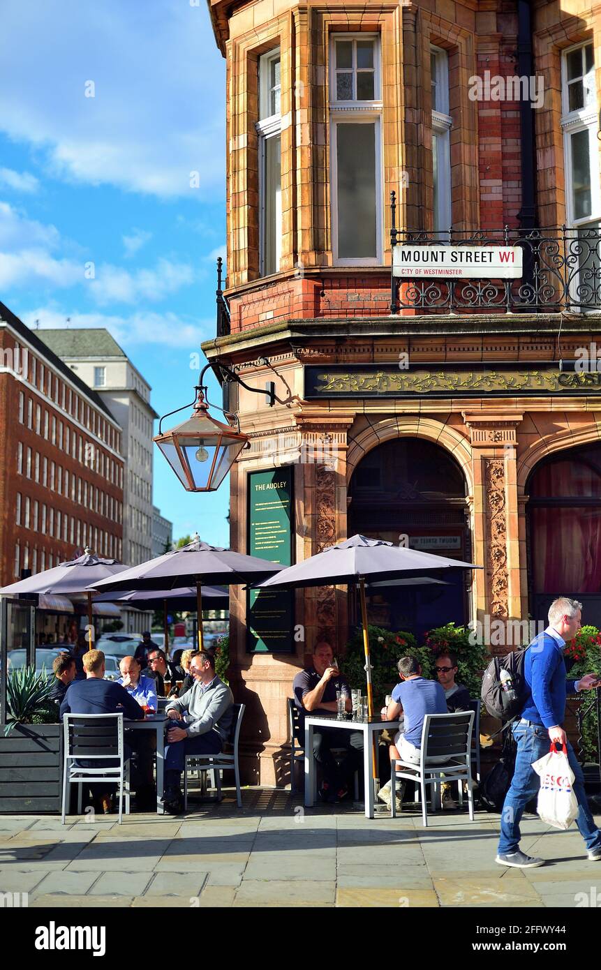 Mayfair houses hi-res stock photography and images - Alamy