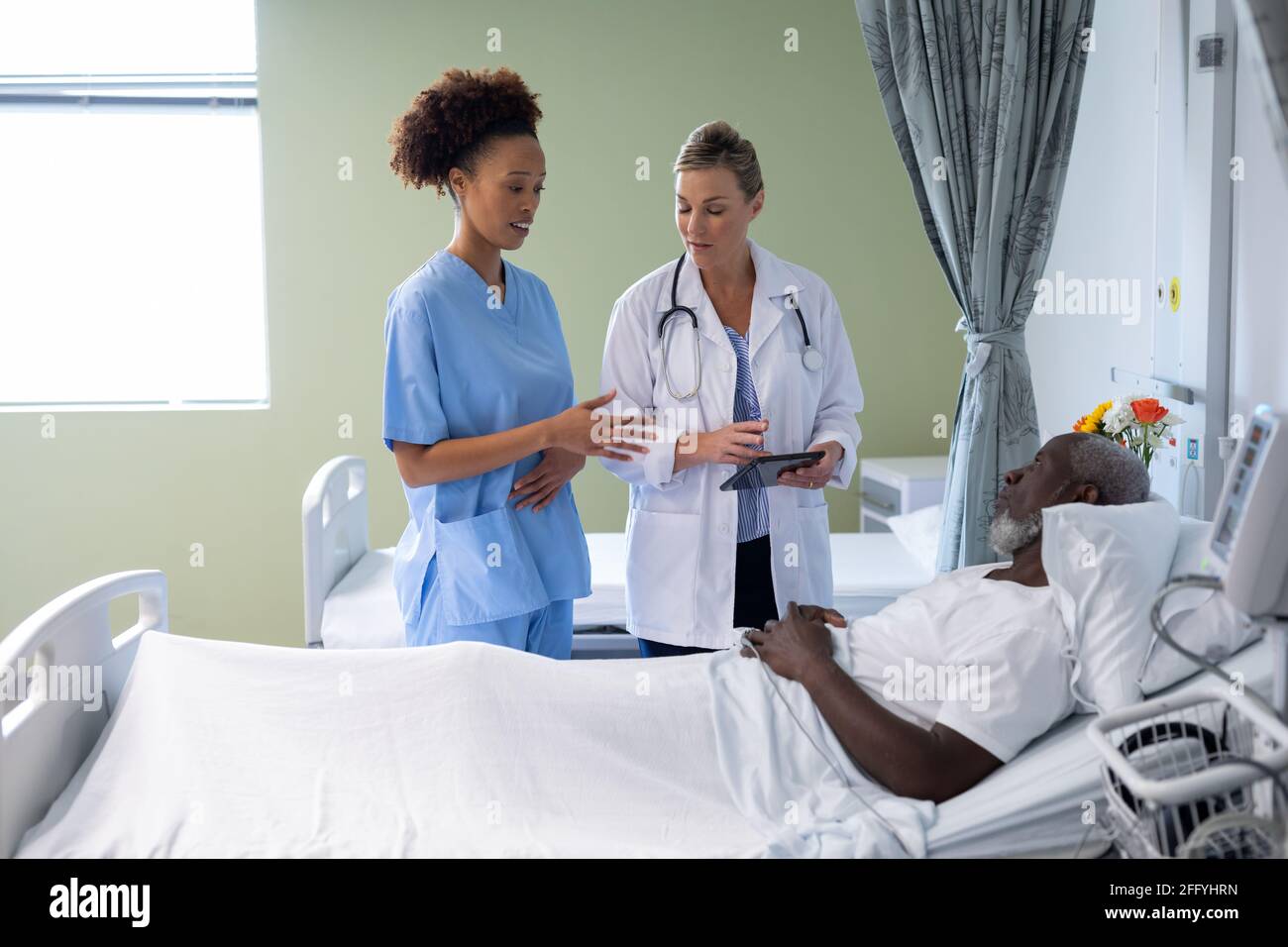 American doctors hi-res stock photography and images - Alamy