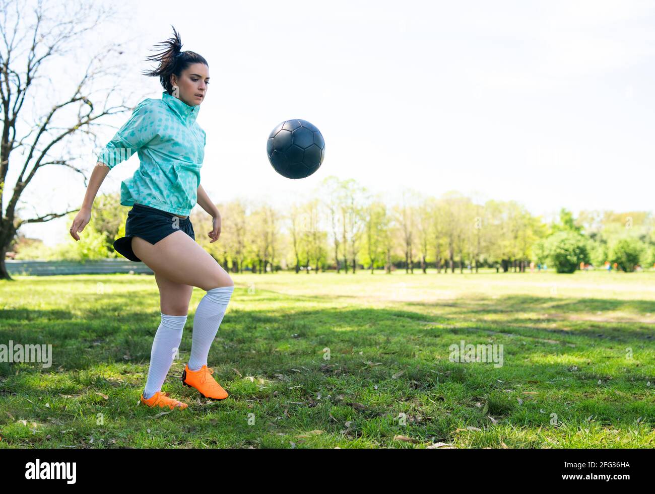 Soccer skills hi-res stock photography and images - Alamy