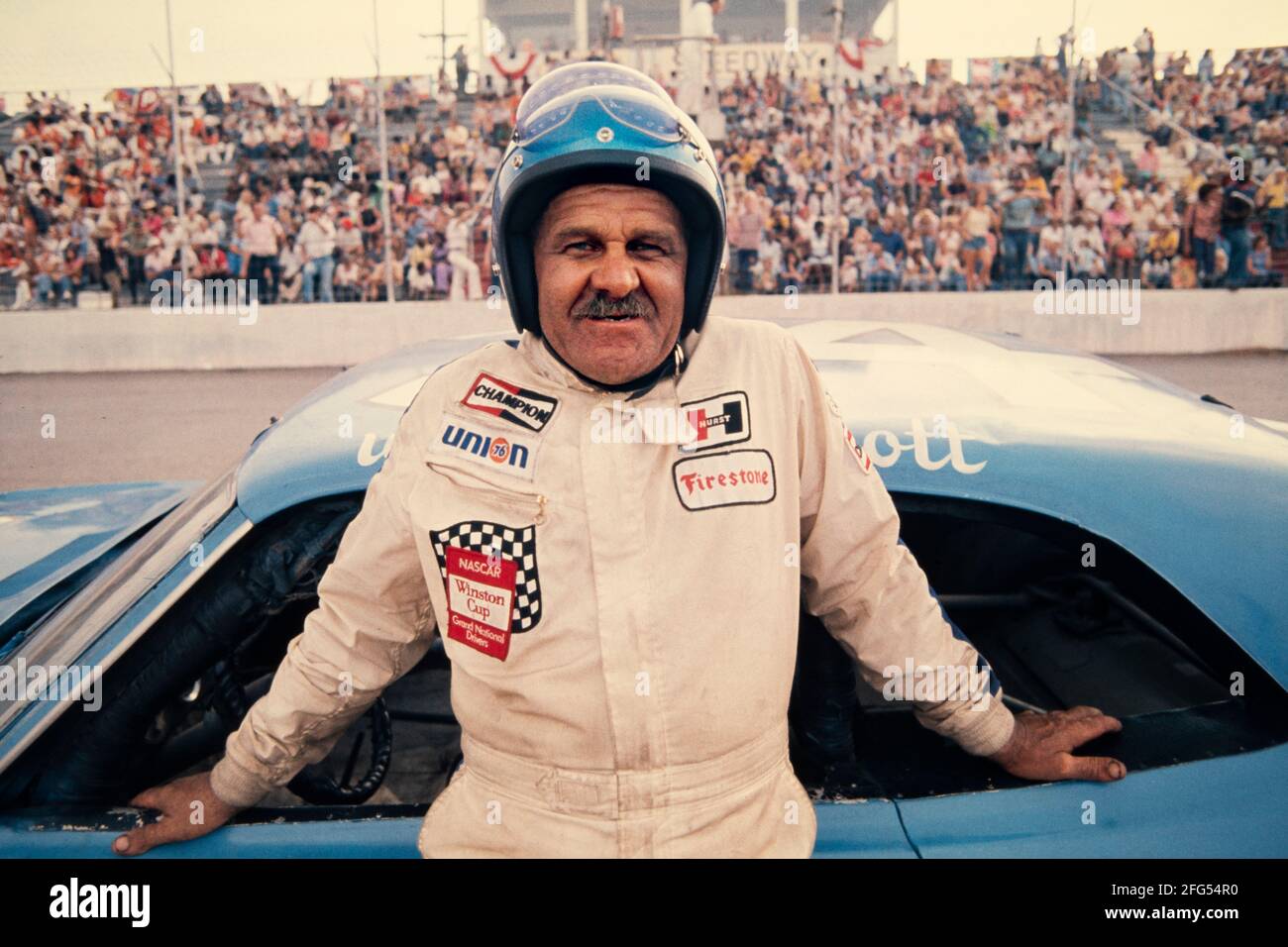 Wendell Scott during the filming of the movie "Greased Lightning" based ...