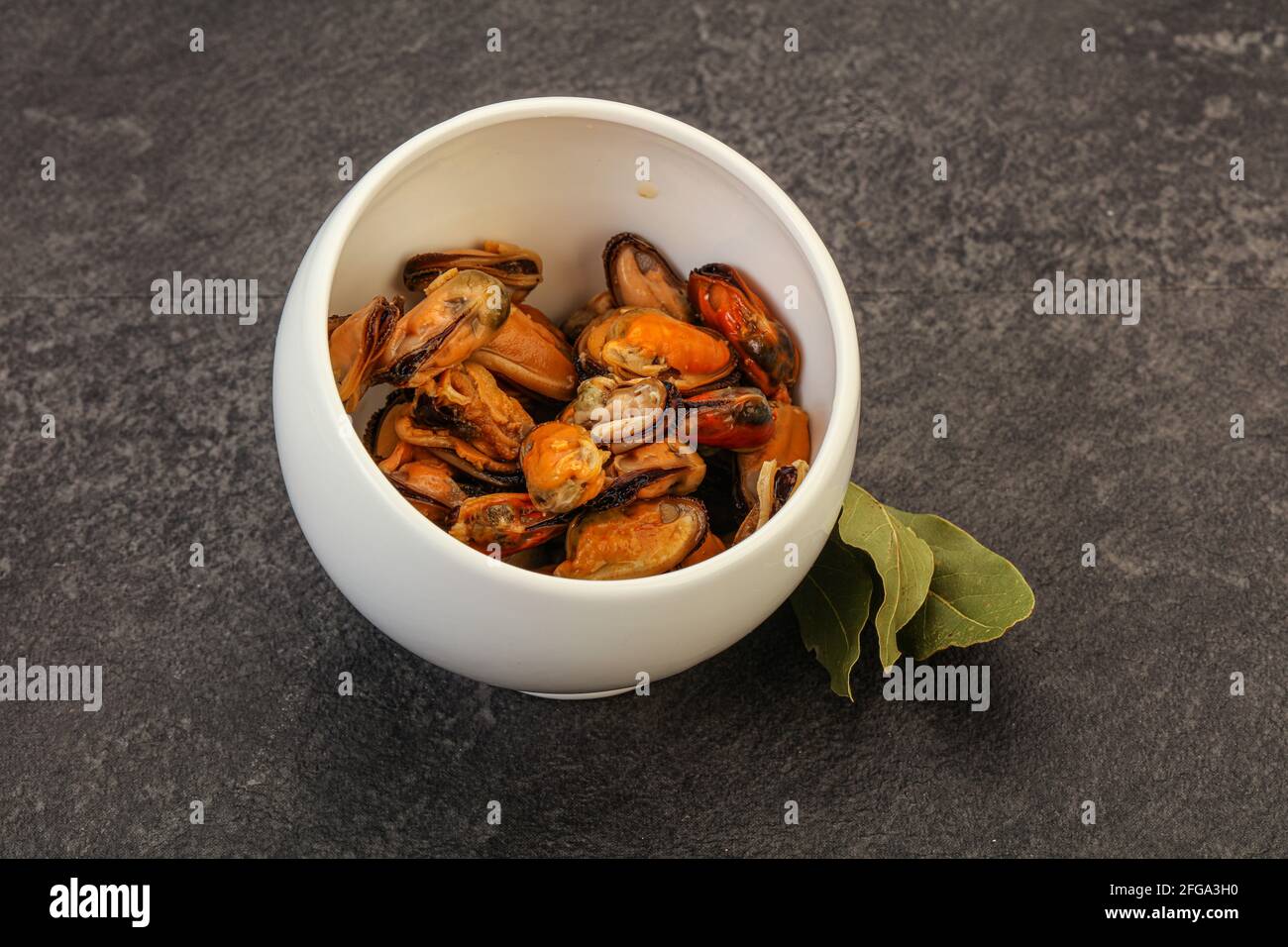 Pickled mussels with spices in the bowl Stock Photo - Alamy
