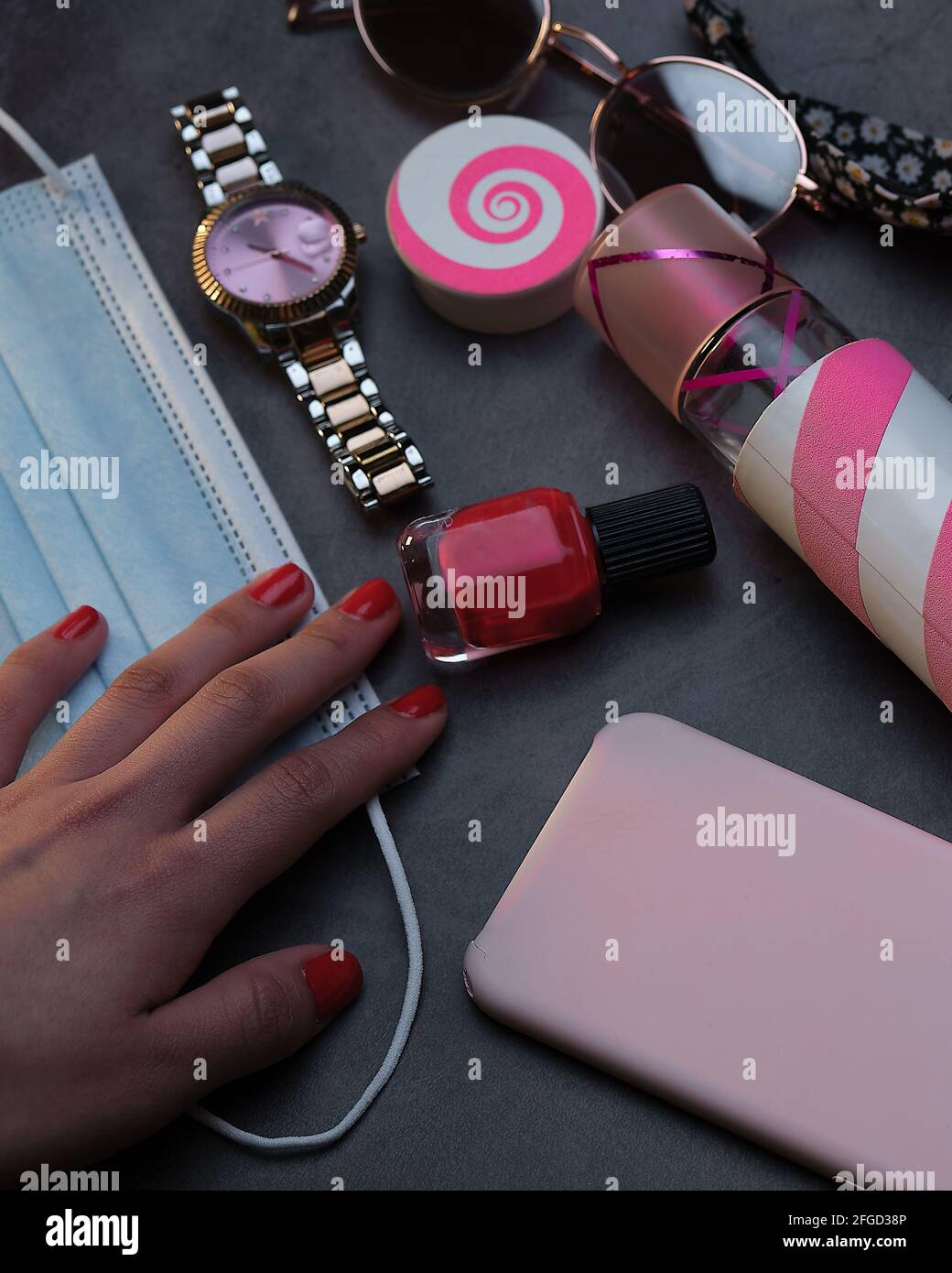 A top view of a female's everyday bag contents Stock Photo - Alamy