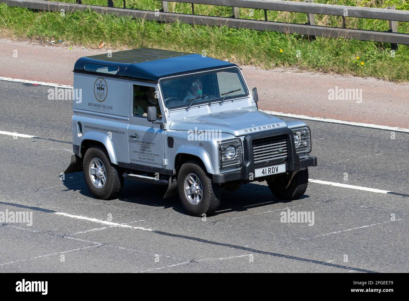 2016 land rover defender station wagon hi-res stock photography and ...