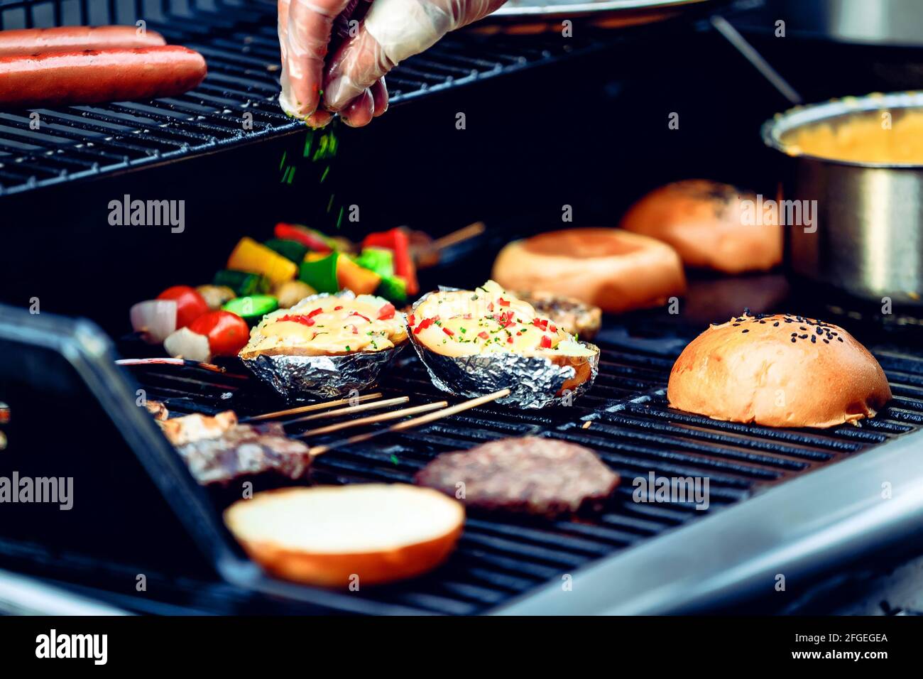 Cooking buns hi-res stock photography and images - Alamy