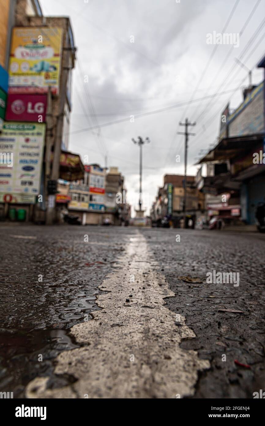 Shops closed during lockdown india hi-res stock photography and images ...