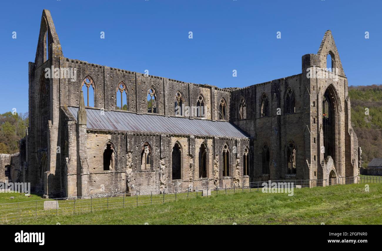 Tintern abbey watergate hi-res stock photography and images - Alamy