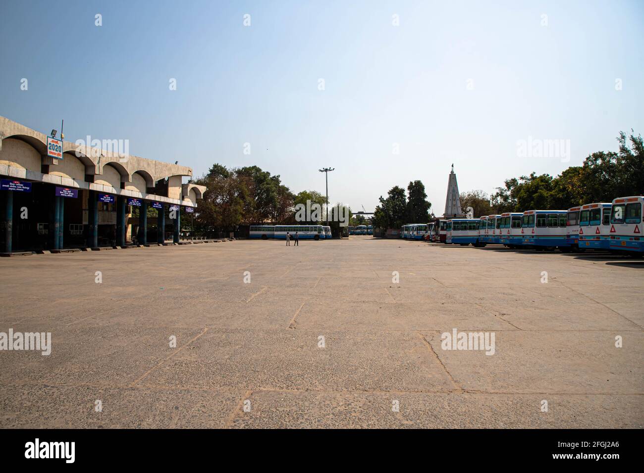 empty bus station during lock down in india Stock Photo - Alamy